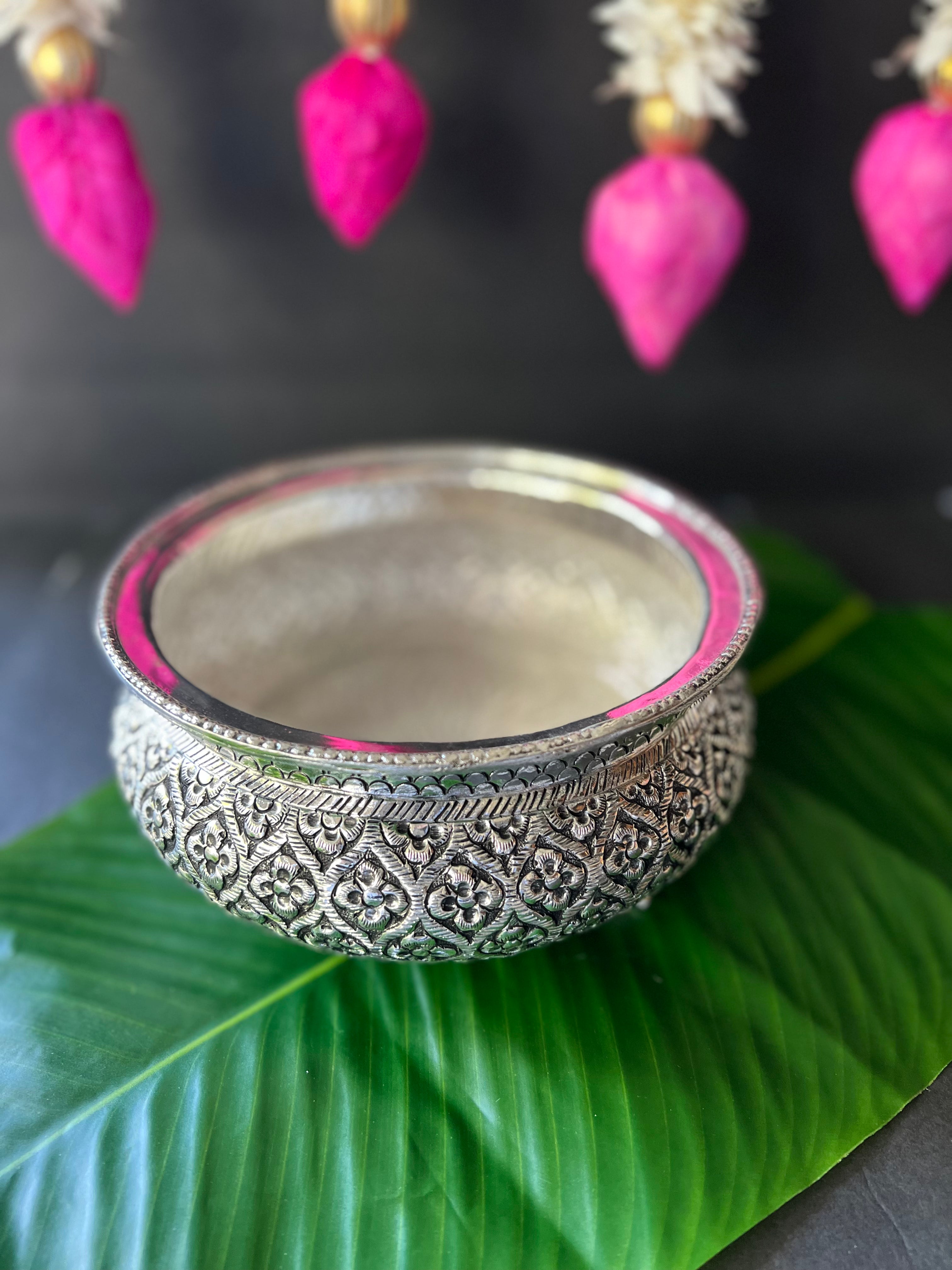 Fine Carving German Silver Urli- Small – Krishna HomeDecor